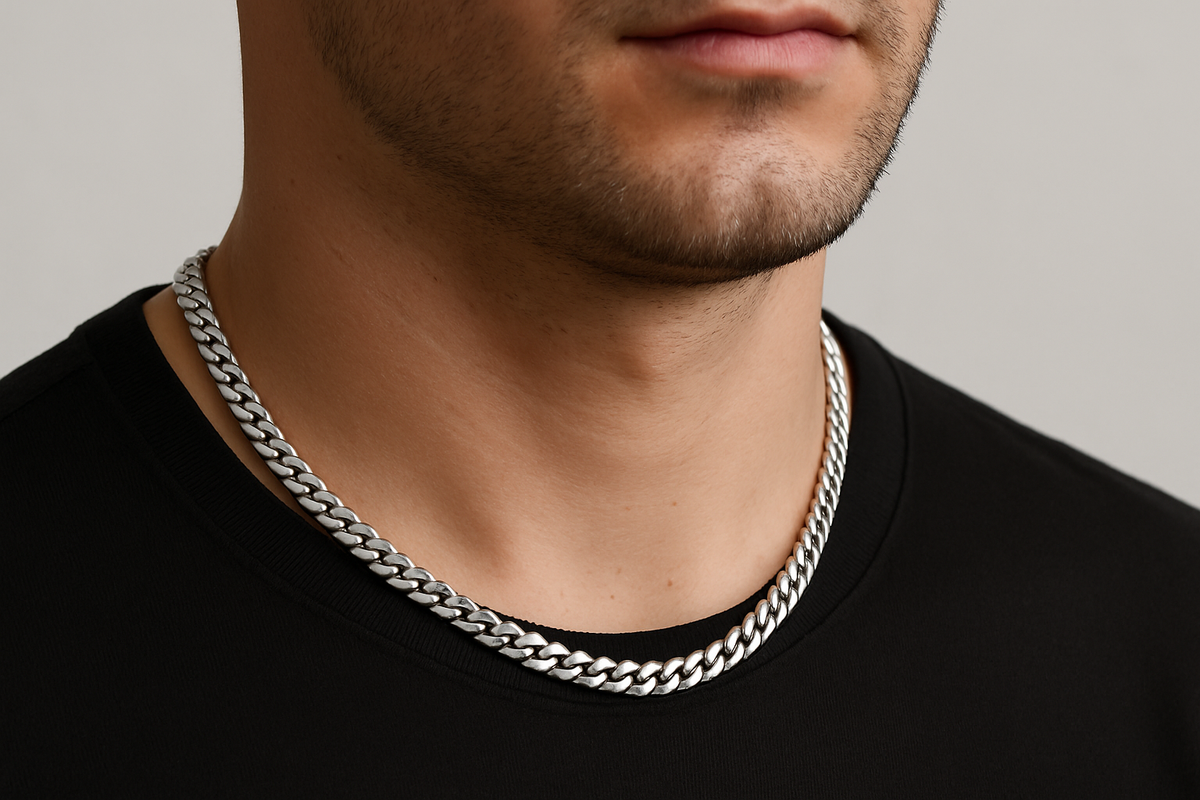 How to Upgrade Your Style With One Chain | DayChainz