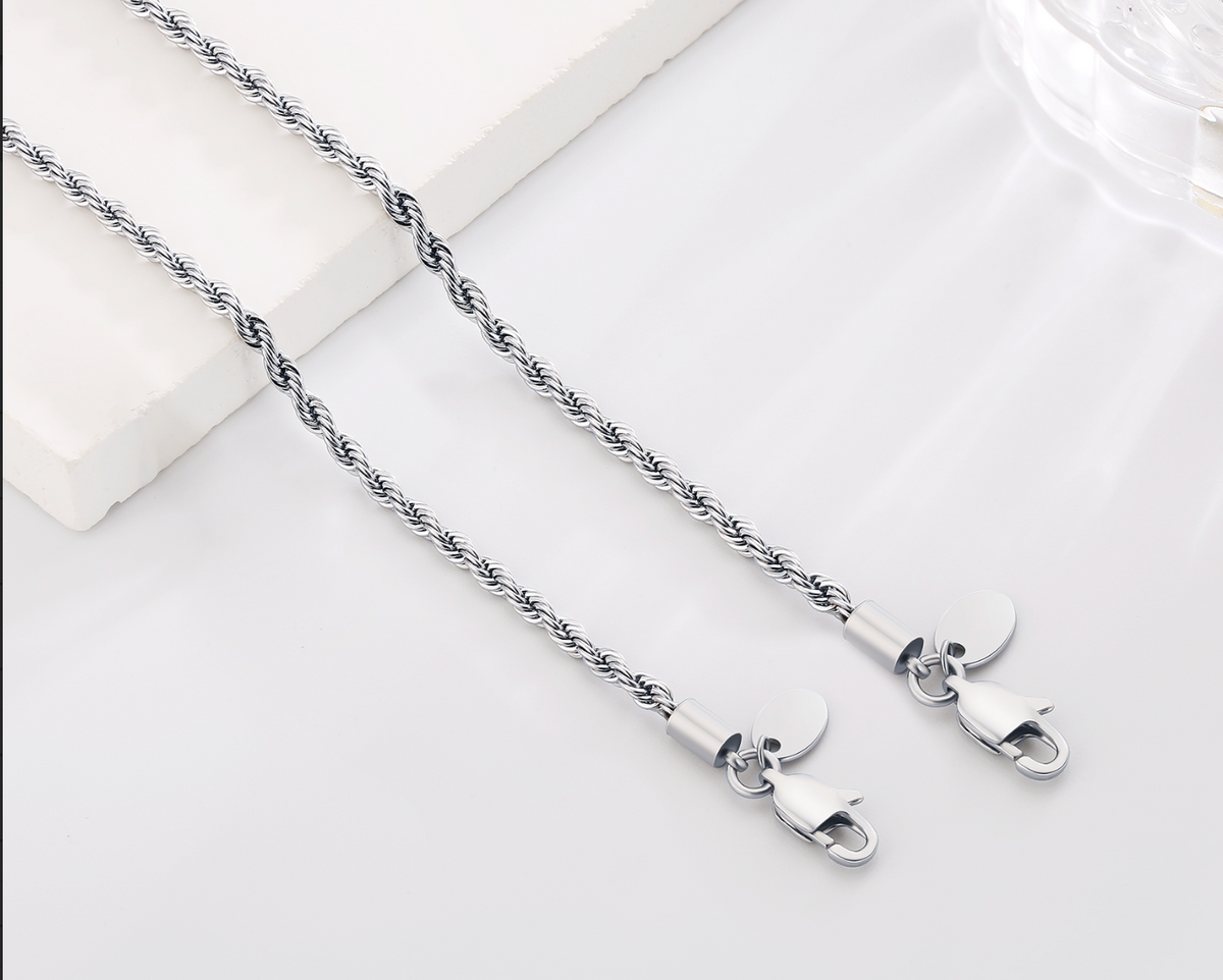 How to Match Jewelry with Your Outfit: Colors and Style Tips | DayChainz